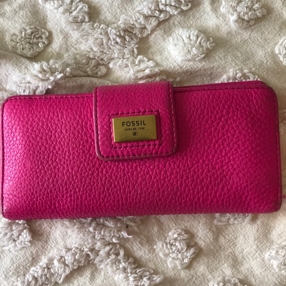 Fossil | Bags | Fossil Wallet | Poshmark
